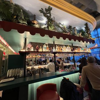 EL PRESIDENTE - Updated March 2025 - 1068 Photos & 300 Reviews - 1255 ...