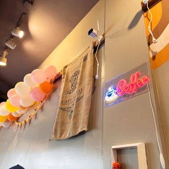 OCTOBER CAFE - Updated December 2024 - 91 Photos & 71 Reviews - 6046 N ...