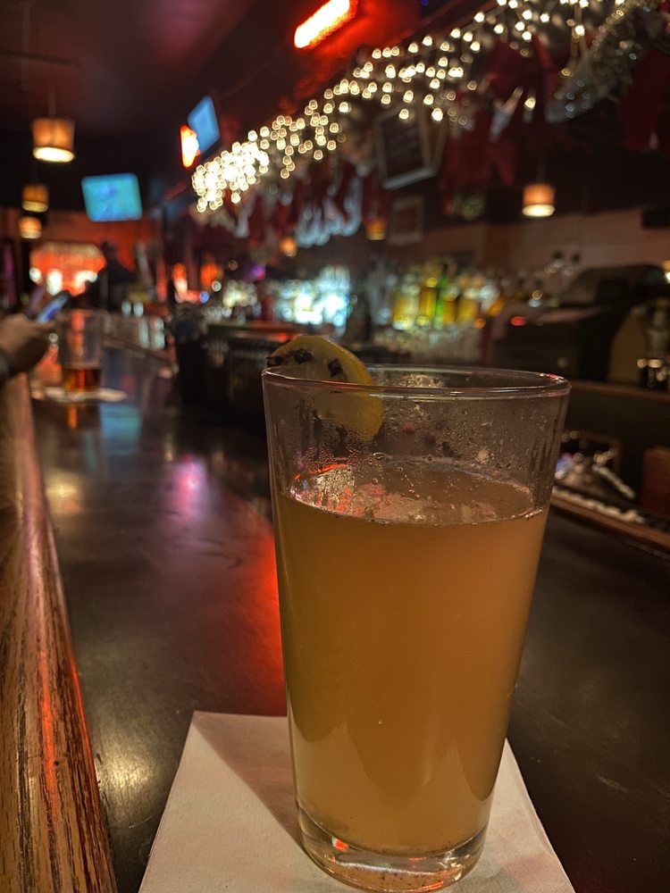 MISSION BAR - 49 Photos & 241 Reviews - Dive Bars - 2695 Mission St ...