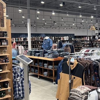 BOOT BARN - Updated March 2025 - 79 Photos - 315 Chatham Dr, Newport ...