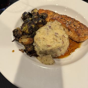 WOLFIES GRILL - PENDLETON - Updated April 2025 - 25 Photos & 15 Reviews ...