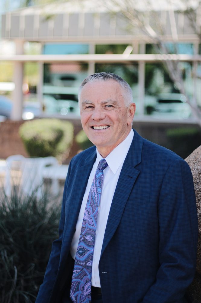 AZ MAX SURGEONS SHOW LOW - Updated August 2025 - 14 Photos - 1941 S ...