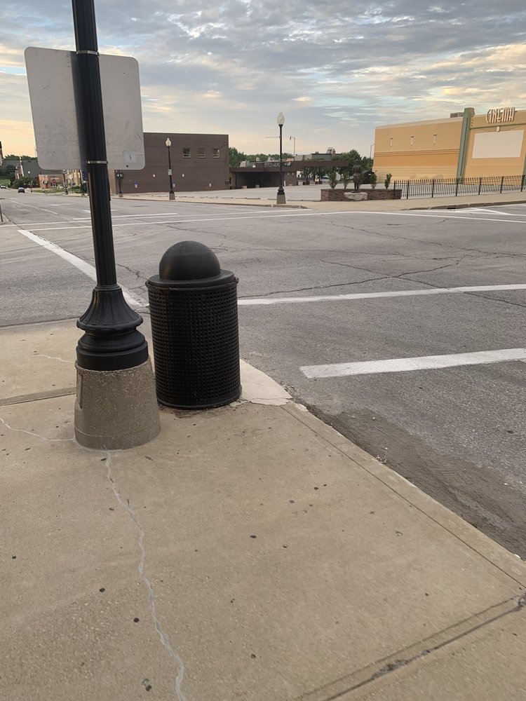 INDEPENDENCE SQUARE - 108 S Liberty St, Independence, Missouri ...