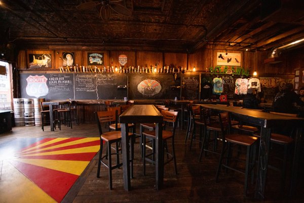 MOUNTAIN TOP TAP ROOM - 52 Photos & 41 Reviews - 10 E Rte 66, Flagstaff ...