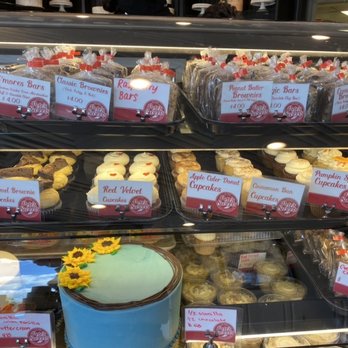 PETE’S SWEETS - Updated November 2025 - 92 Photos & 58 Reviews - 32 Shaker Rd, East Longmeadow ...