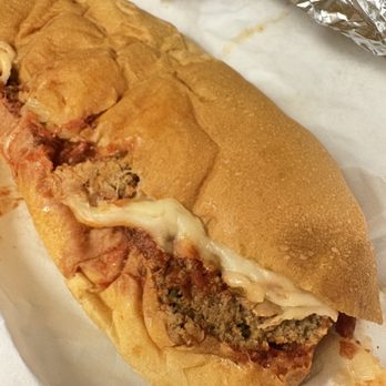 BRIAN’S GIANT SUBS - Updated December 2025 - 55 Photos & 110 Reviews ...