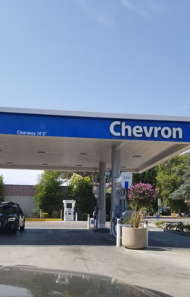 CHEVRON - Updated July 2025 - 5314 Topanga Canyon Blvd, Woodland Hills ...