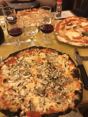 LI RIONI - 100 Photos & 72 Reviews - Pizza - Via dei Santi Quattro 24 ...