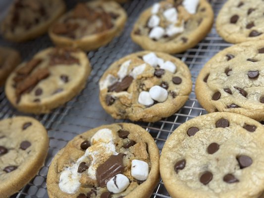 THE OFFICIAL CAKE LADY - Updated June 2024 - 88 Photos & 16 Reviews ...