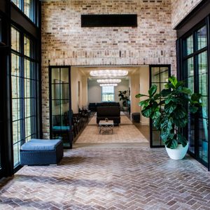 THE FACE AND BODY CENTER - Updated April 2025 - 38 Photos - 2550 ...