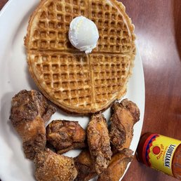 SAROM’S SOUTHERN KITCHEN - Updated August 2025 - 1136 Photos & 775 ...