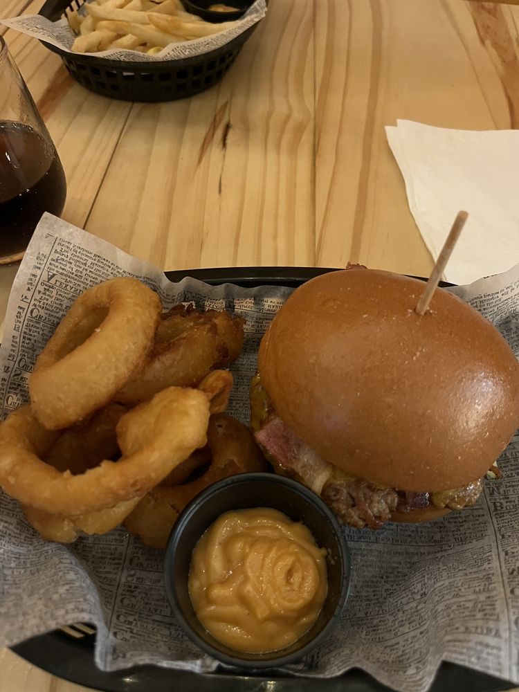 CAPITAL BURGER - Calle Almendro S/N, Luquillo, Puerto Rico - Burgers ...