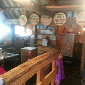 DUTTON BERRY FARM - Updated July 2025 - 24 Photos - 2083 Depot St ...