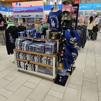 HUDSON EVOLVE - Updated December 2025 - 30 Photos - 300 World Way, Los ...