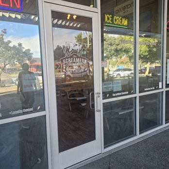 THE SCREAMERY - Updated August 2025 - 182 Photos & 194 Reviews - 140 N ...