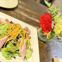 TINY PYRAMID - Updated January 2026 - 3560 Photos & 522 Reviews - 560 N ...