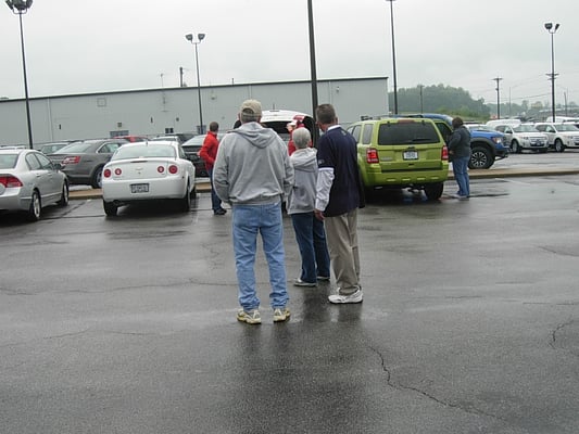 REUTHER FORD - Updated October 2025 - 26 Photos - 1325 McNutt St ...