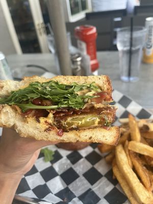 LOCK 29 MONT CLARE - Updated January 2026 - 95 Photos & 94 Reviews ...