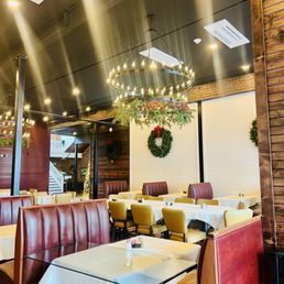 GLASS HOLLOW TABLE AND TAVERN - Updated August 2025 - 48 Photos & 23 ...