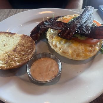 WINDSOR - Updated November 2024 - 1912 Photos & 1879 Reviews - 5223 N ...