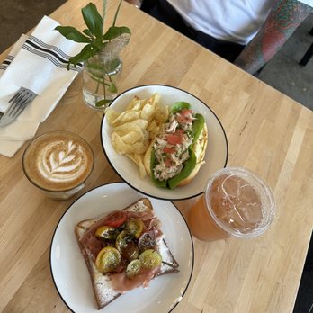 SUNDAY MOTOR CO CAFE - Updated August 2024 - 388 Photos & 173 Reviews ...