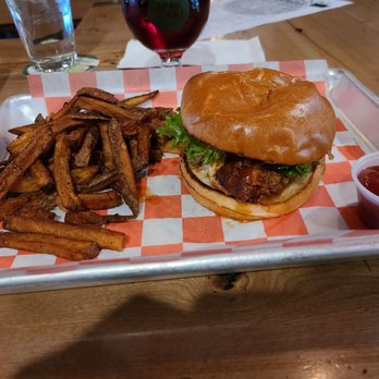 MOOR ROOM - Updated September 2024 - 50 Photos & 18 Reviews - 1535 ...