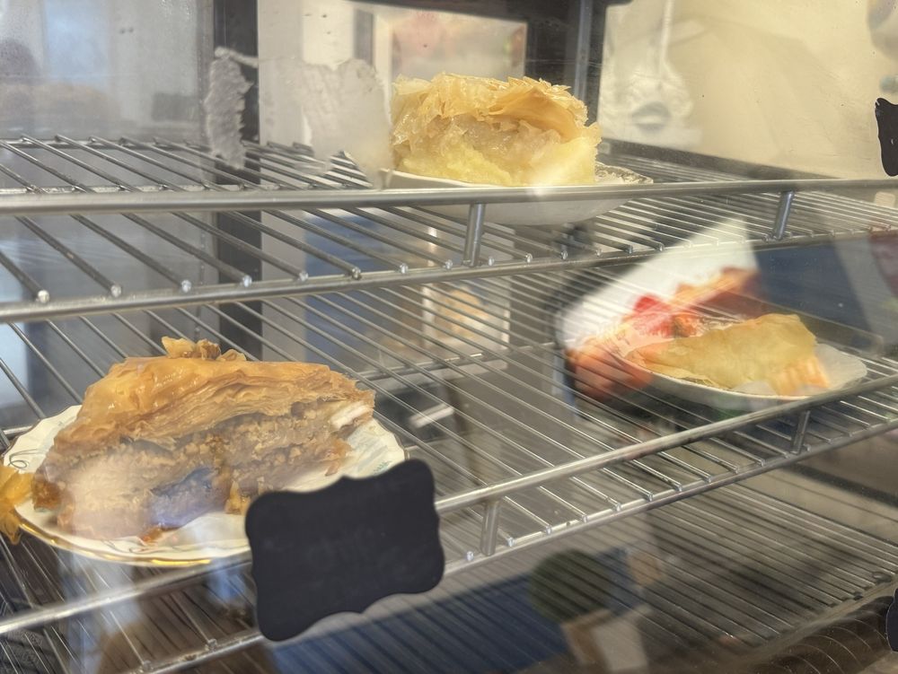 THE HAPPY GREEK - Updated April 2025 - 12 Photos - 927 NE Woods Chapel ...