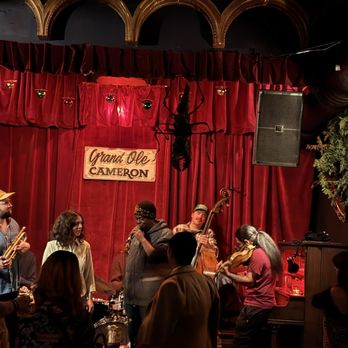 THE CAMERON HOUSE - Updated January 2026 - 49 Photos & 47 Reviews - 408 ...