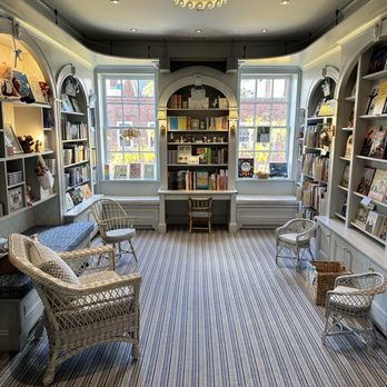 BEACON HILL BOOKS & CAFE - Updated November 2024 - 277 Photos & 105 ...