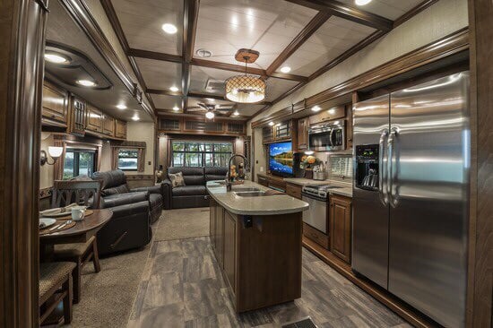 ALL VALLEY RV CENTER - Updated September 2025 - 38 Photos & 84 Reviews ...