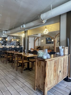 NICHOLAS RESTAURANT - GRESHAM - Updated October 2025 - 553 Photos & 762 Reviews - 323 N Main Ave ...