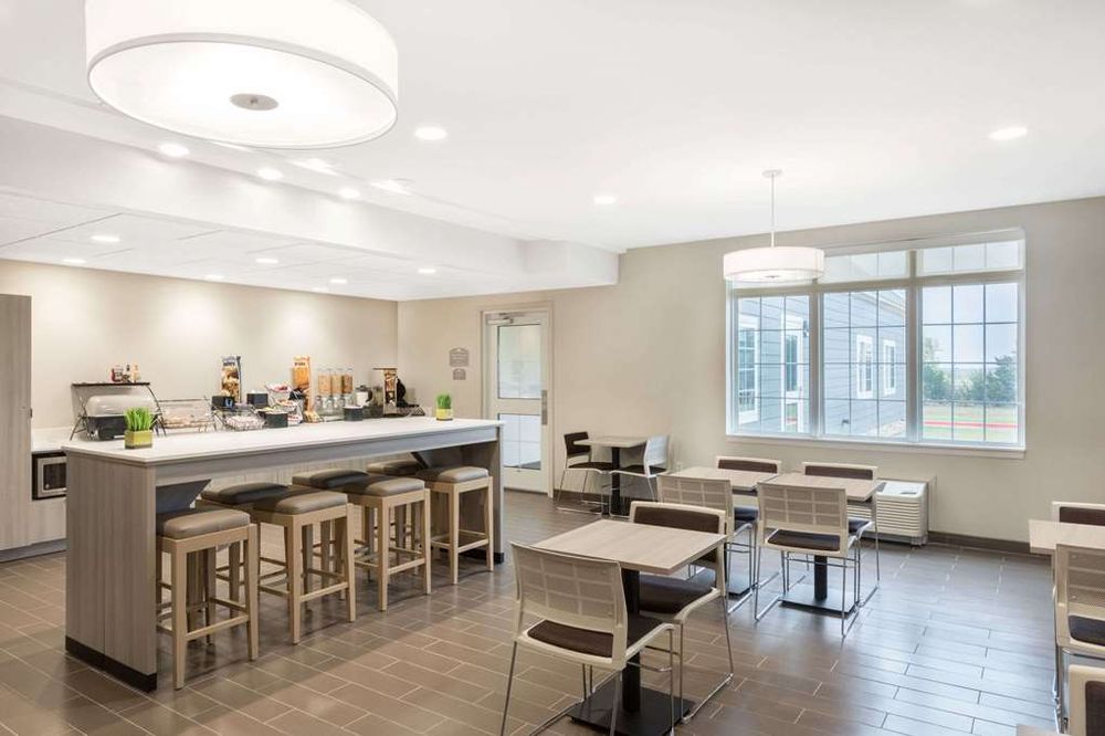 MICROTEL INN & SUITES BY WYNDHAM PERRY - Updated January 2025 - 18 ...