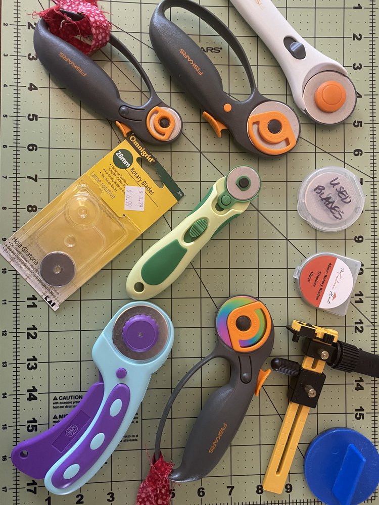 4 SISTERS SEWING SCHOOL - Updated January 2026 - 1922 Rommel Dr ...