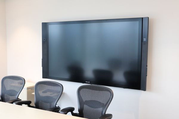 SLATER VECCHIO - Updated January 2026 - 18 Photos - 777 Dunsmuir Street ...