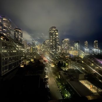 ALTITUDE SKY LOUNGE - Updated May 2025 - 319 Photos & 157 Reviews - 300 ...