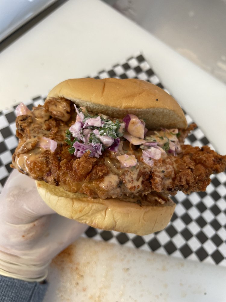 GUSTOS HOT CHICKEN - Updated July 2025 - 3527 N 2nd St, Philadelphia ...