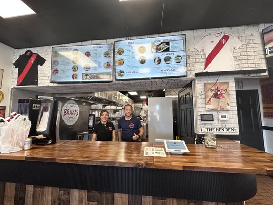 BRAZAS CHICKEN PERUVIAN FOOD - Updated May 2024 - 15 Photos & 24 ...