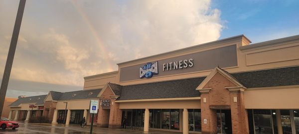 CRUNCH FITNESS - TOLEDO - Updated December 2025 - 14 Photos & 11 ...