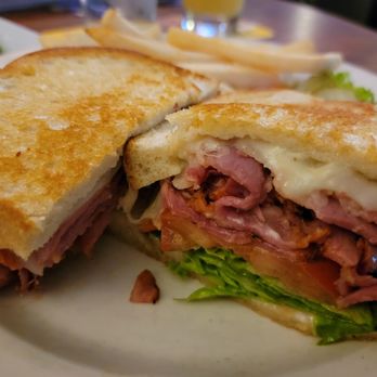 MAGPIE’S GRILL - Updated October 2025 - 167 Photos & 167 Reviews - 1438 ...