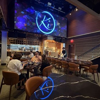 KI CLUB - Updated April 2025 - 278 Photos & 56 Reviews - 1731 Kalakaua ...