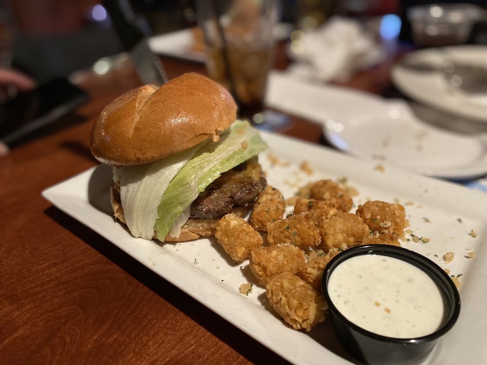 LUCKY BEAVER BAR & BURGER - Updated August 2024 - 1004 Photos & 794 ...