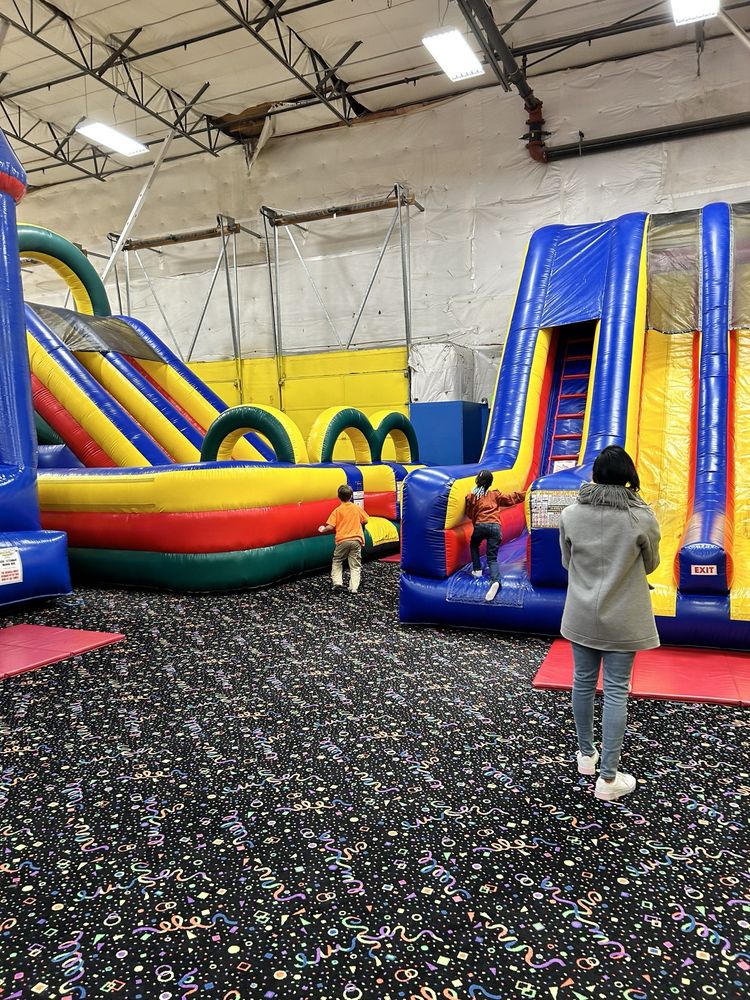 SUPER JUMP PARTY ZONE - Updated December 2025 - 46 Photos & 71 Reviews ...