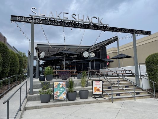 SHAKE SHACK I-DRIVE - 891 Photos & 636 Reviews - 8359 International Dr ...