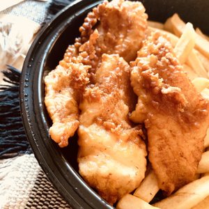 THE 19TH HOLE - Updated May 2025 - 18 Photos - 240 S Highland Ave ...