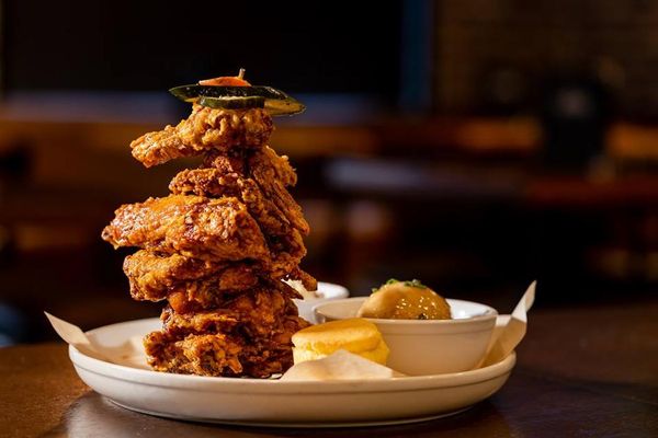 THE HOWE DAILY KITCHEN & BAR - 284 Photos & 330 Reviews - 3675 ...