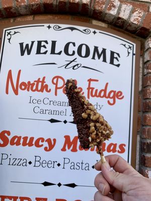 NORTH POLE FUDGE & ICE CREAM CO. - Updated June 2024 - 737 Photos & 556 ...