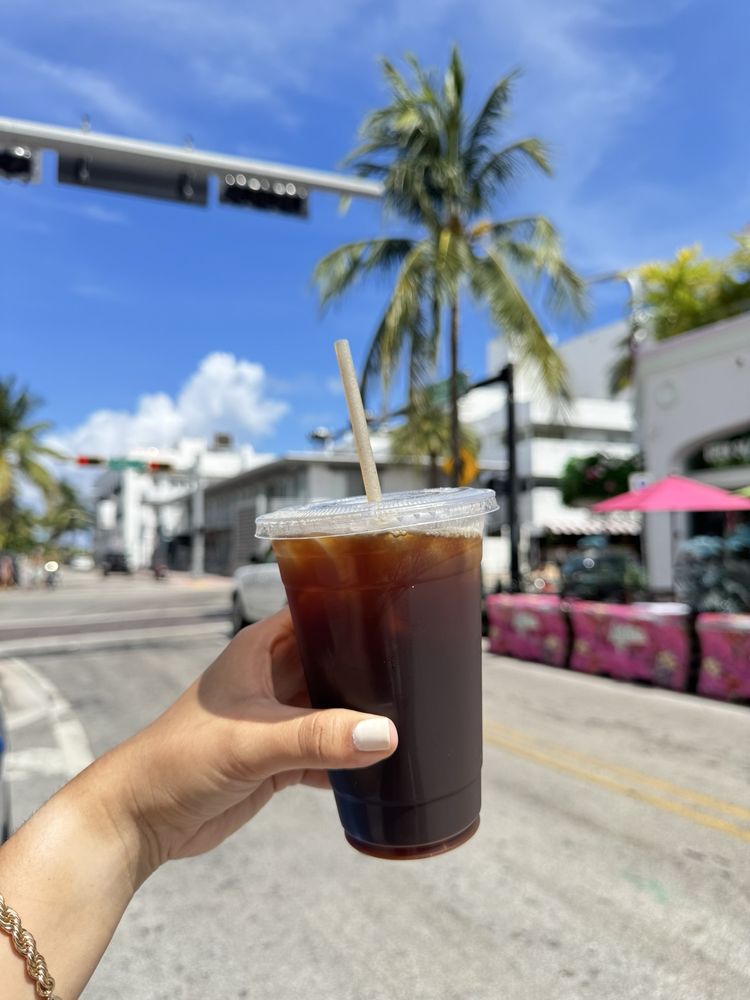 JUICE ZONE - Updated October 2024 - 1106 Collins Ave, Miami Beach ...