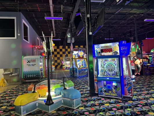 PLAY AND SPIN - Updated December 2025 - 109 Photos & 126 Reviews - 7631 ...