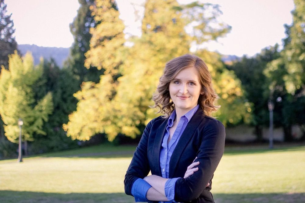 LEORA ORGANIZATION & REDESIGN - Updated January 2025 - 13 Photos - Lake Oswego, Oregon - Home ...