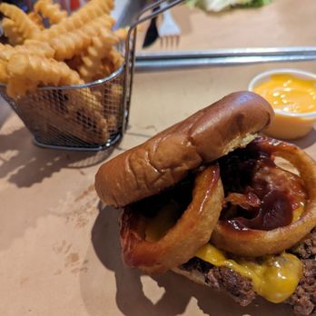 BARDSTOWN BURGER - Updated May 2024 - 101 Photos & 141 Reviews - 126 N ...